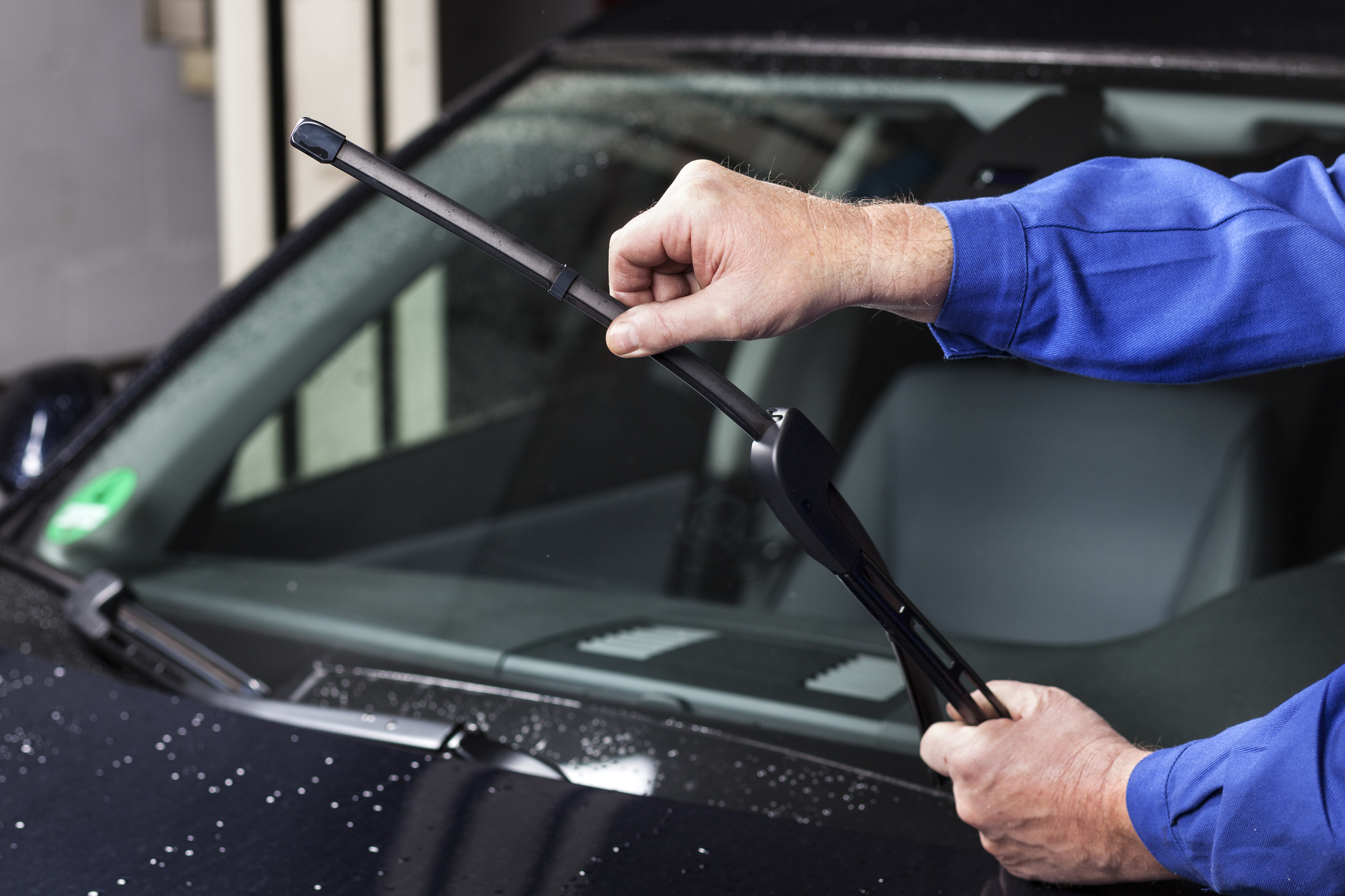 Is It Time To Get New Windshield Wipers? - GOOD HANDS Blog
